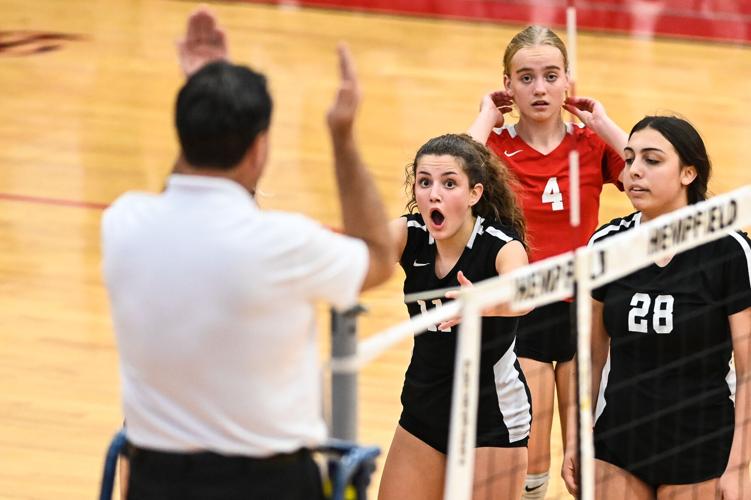 Wilson vs. Hempfield - District 3 Class 4A girls volleyball ...