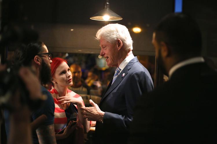 Bill Clinton makes impromptu campaign visit to Prince Street Cafe ...