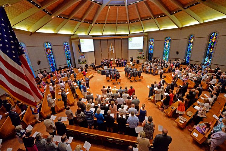 Lancaster Theological Seminary graduates hear powerful message | Local ...