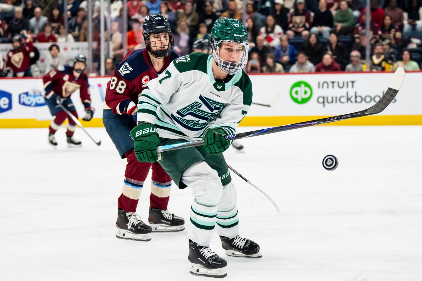 Boston re-signs 4-time Olympian Tapani, Seattle keeps Gosling in Phase ...