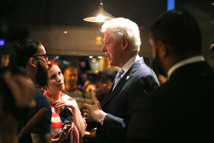 Bill Clinton makes impromptu campaign visit to Prince Street Cafe ...