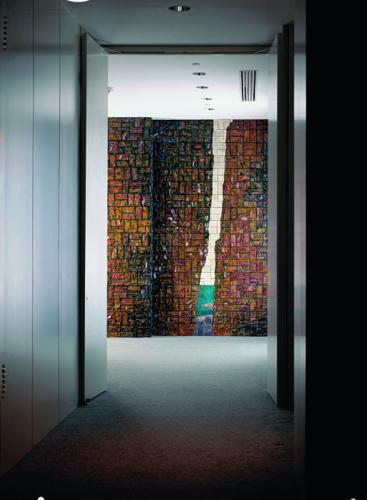 In Wayne Higby's ceramic works, grace meets grandeur | Art ...
