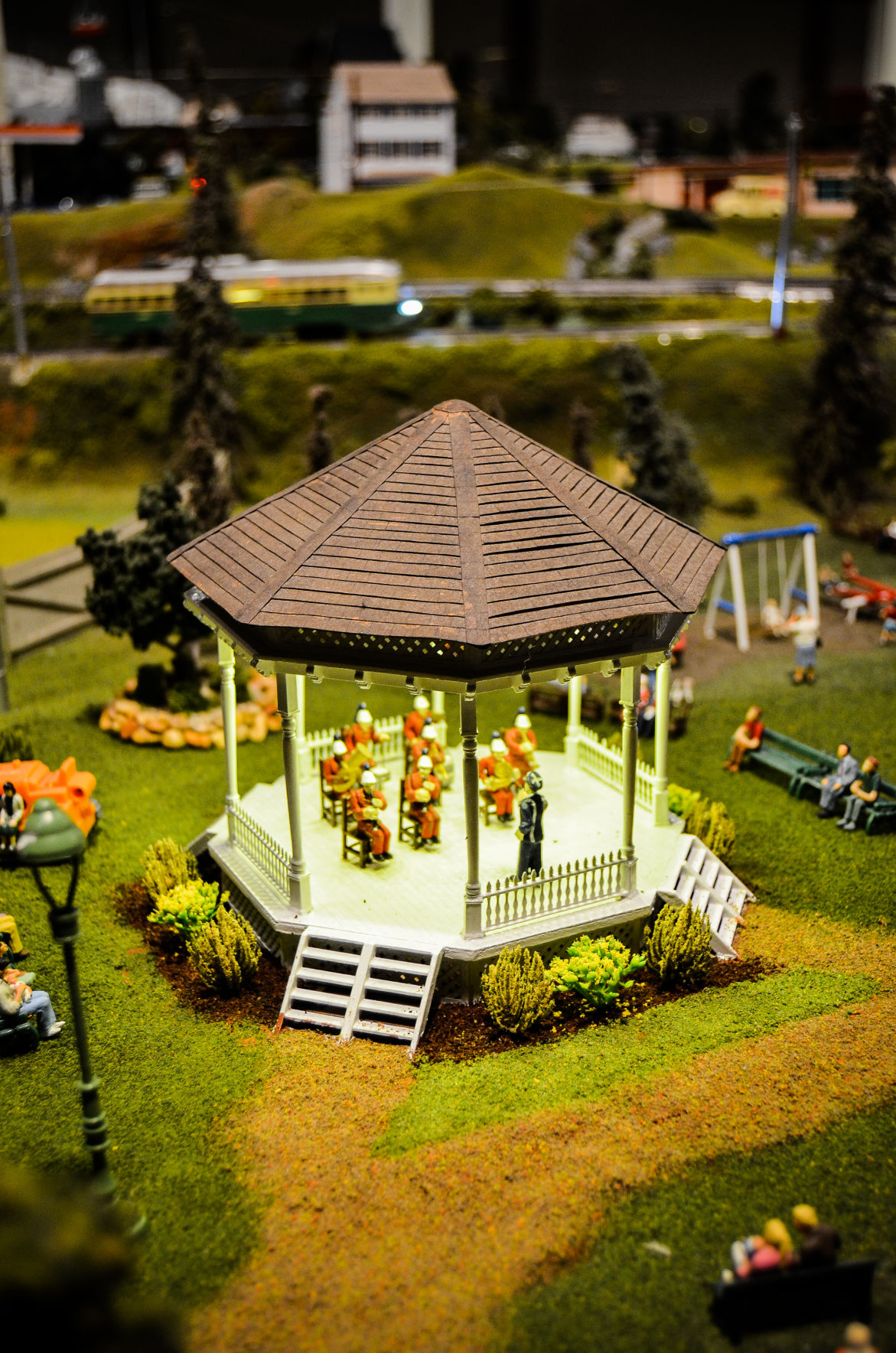 Remembering Tom Groff: A 2017 interview with the Choo Choo Barn owner ...