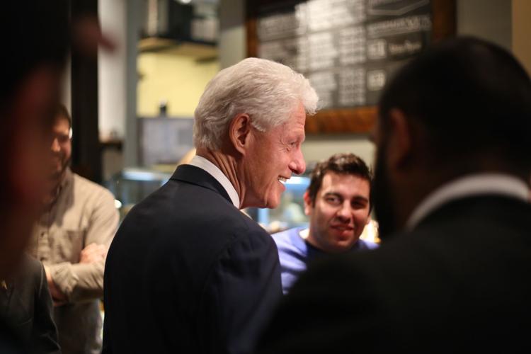 Bill Clinton makes impromptu campaign visit to Prince Street Cafe ...