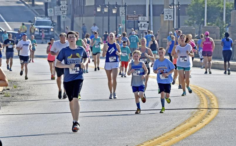 300 plus run 5k over river bridge | Local News | lancasteronline.com
