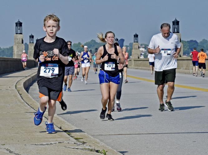 300 plus run 5k over river bridge | Local News | lancasteronline.com