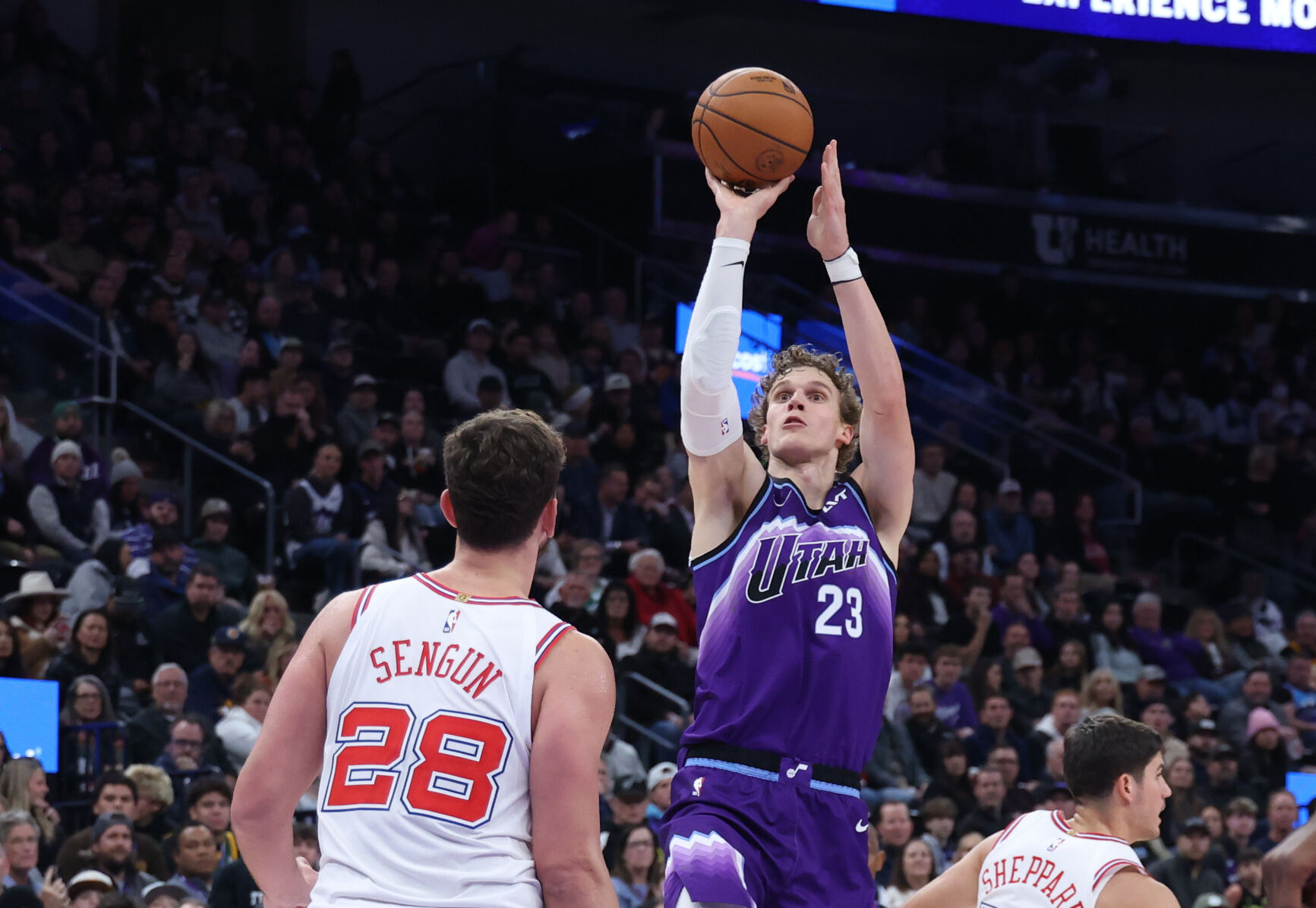 Markkanen anota 29 y George suma 28 en victoria de Jazz 133-125 sobre ...