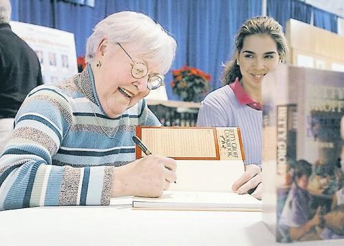 Groff hangs up her apron | Lifestyle | lancasteronline.com