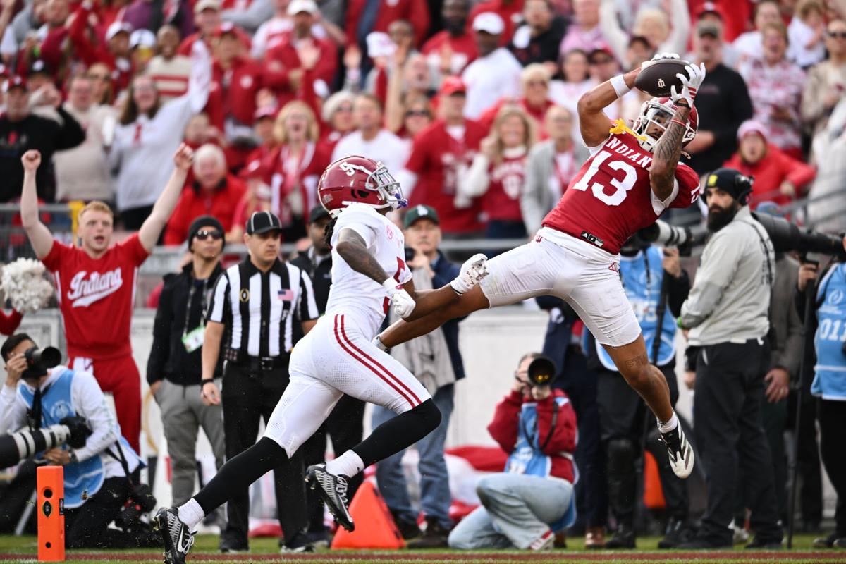 Indiana gana su primer Rose Bowl por 38-3 a Alabama para avanzar a ...