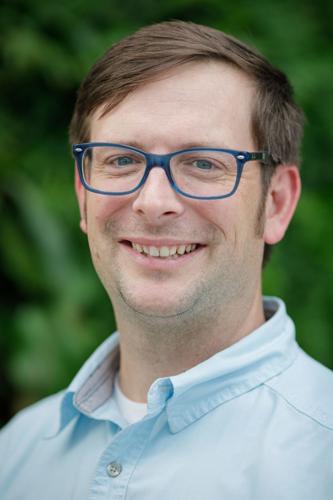 Amazon Spheres have 4,000 square feet of indoor vertical gardens and ...