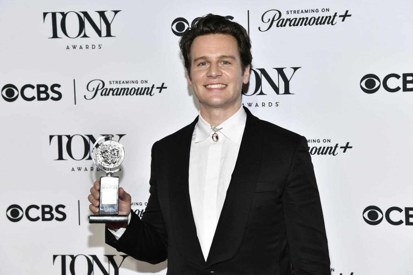 Jonathan Groff wins Tony Award for leading actor; gives shout-outs to ...