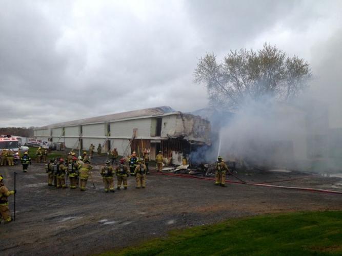37,000 birds perish as fire strikes Elizabeth Twp. chicken house ...