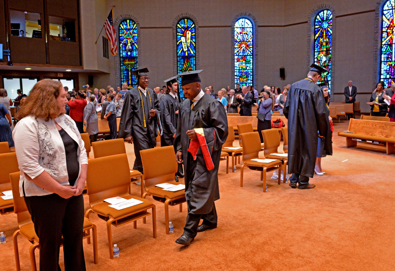 Lancaster Theological Seminary graduates hear powerful message | Local ...