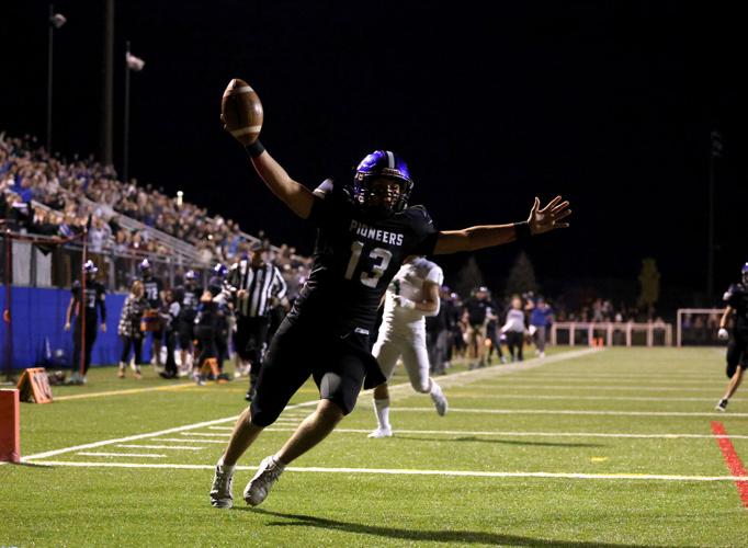 Lampeter-Strasburg vs. Twin Valley - L-L League Week 9 football [photos ...