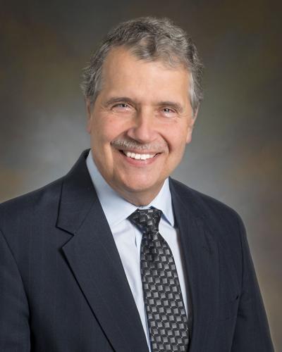 Teachers of family medicine honor Ratcliffe | Local Business ...