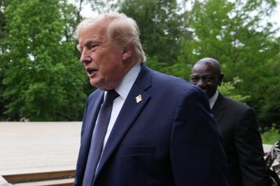 Trump dice que la inmigración ilegal hizo subir las primas de seguro de ...