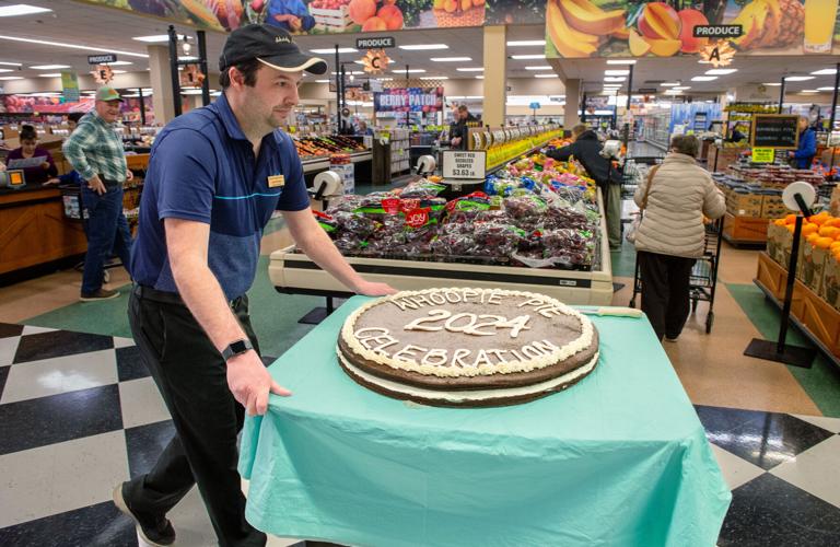 Shady Maple cooks up sweets at Whoopie Pie Celebration [photos ...