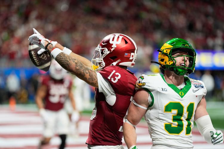 Oregon's Kenyon Sadiq and Dillon Thieneman have declared for the NFL ...