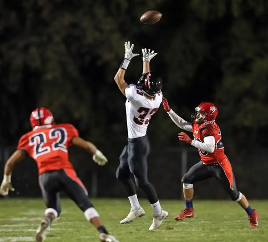 31 years after father played in Big 33, Warwick tight end Hayden Rucci ...