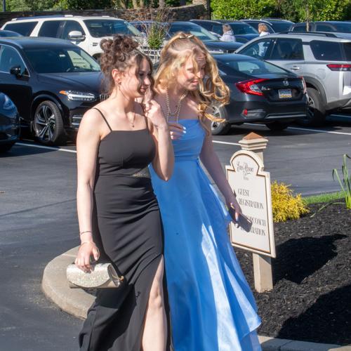 Hempfield students have the time of their lives at senior prom [photos ...