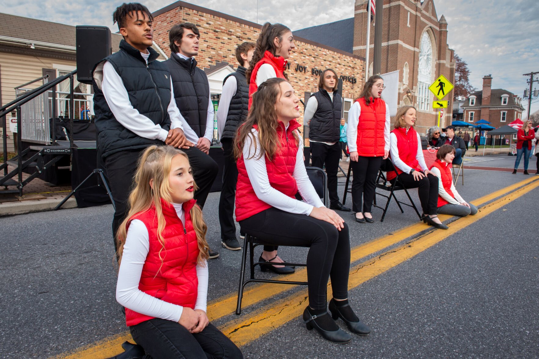 Season of (Mount) Joy at 25th Winterfest [photos] | Entertainment ...