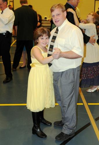Dads, daughters bond at Hans Herr Elementary sweetheart dance | News ...