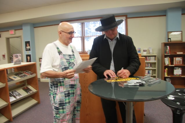 Lebanon Levi draws donors to New Holland library | Entertainment ...