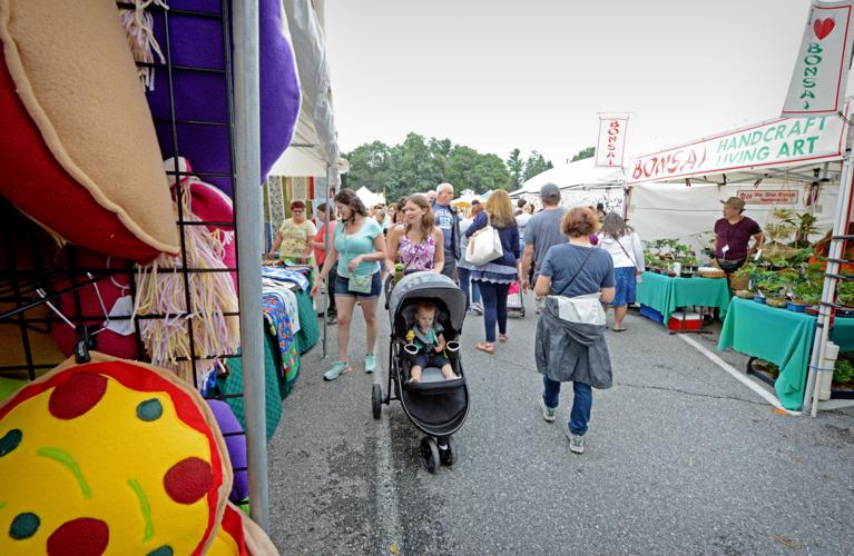 Heart of Lancaster Arts & Craft Show at Root's | | lancasteronline.com