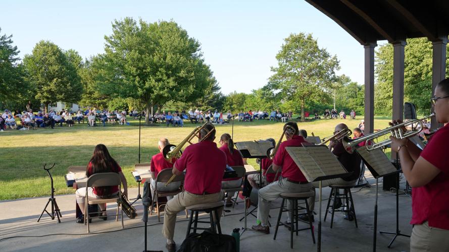 Longtime bandleader Bob Troxell honored at tribute concert [photos ...