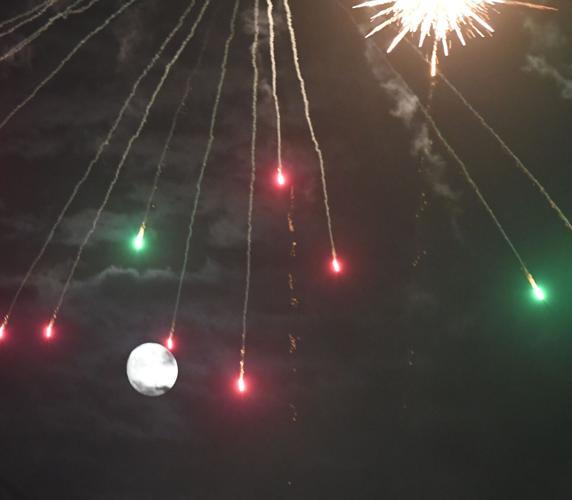 Mountville's Froelich Park hosts fireworks Saturday [photos] | Local ...