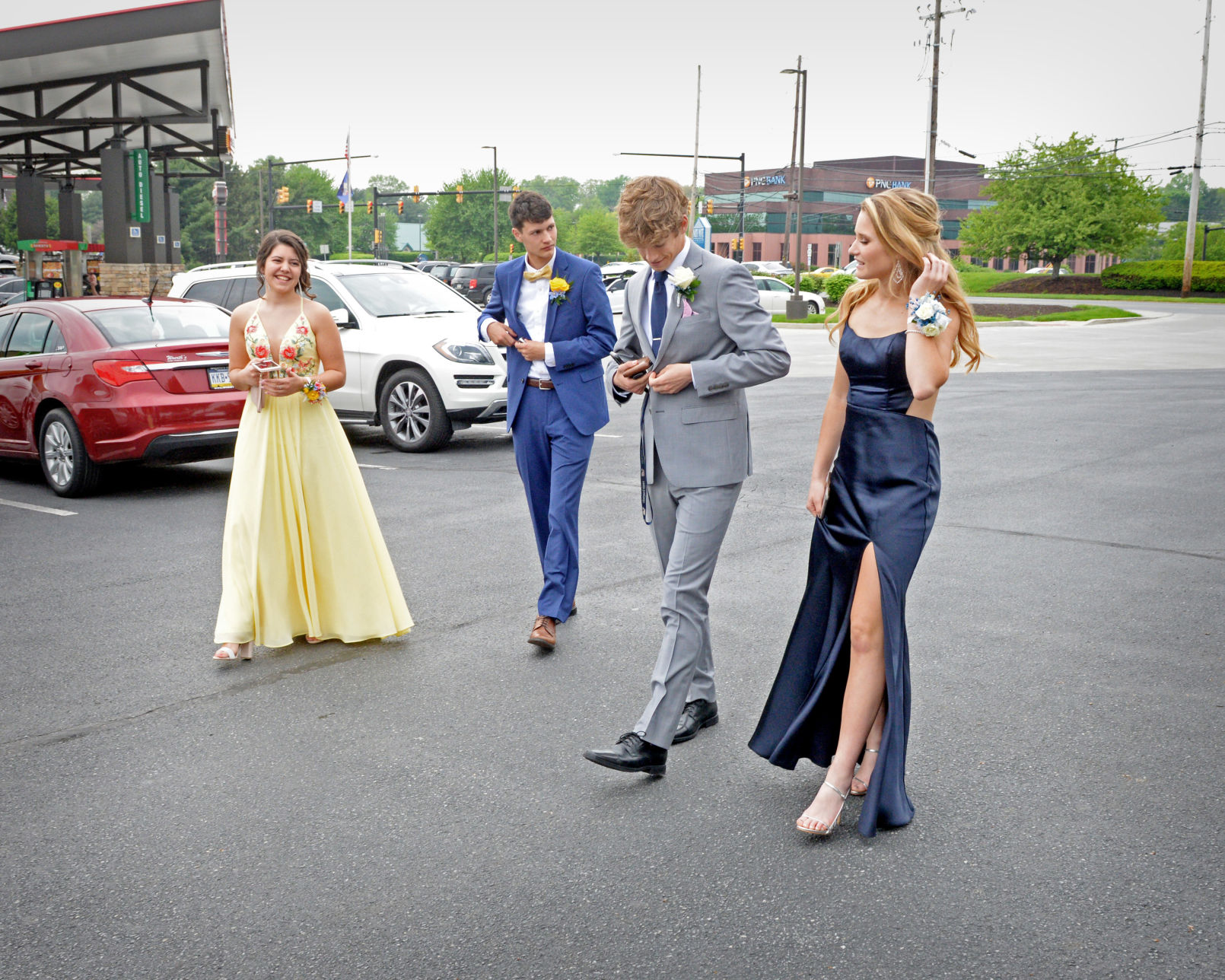 Conestoga Valley students dress to impress for prom [photos] | Local ...