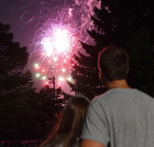 Mountville's Froelich Park hosts fireworks Saturday [photos] | Local ...
