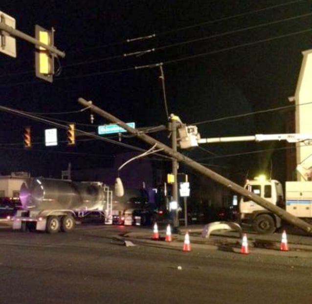 Tractor-trailer hits utility pole, causes power outage in Columbia ...