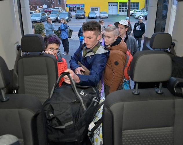 Stone Independent School students leave for 13-day road trip [photos ...