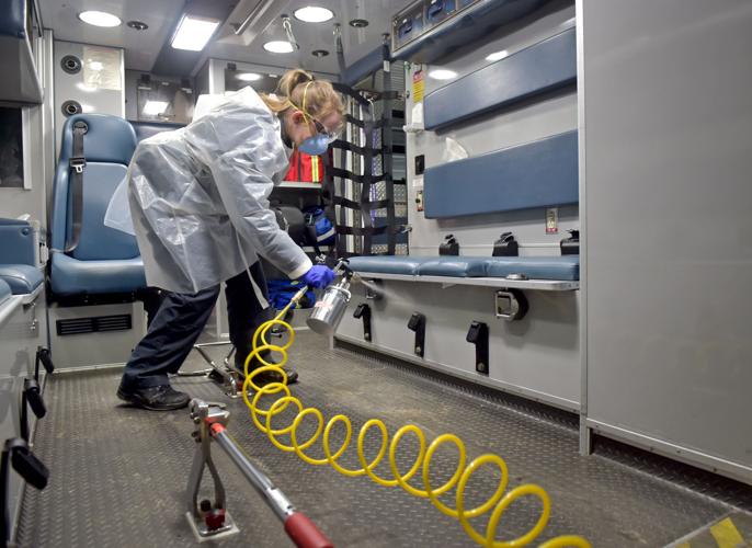 EMS workers in action during the coronavirus pandemic [photos] | Local ...