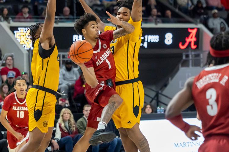 Aiden Sherrell scores career-high 21 to lead No. 16 Alabama past ...