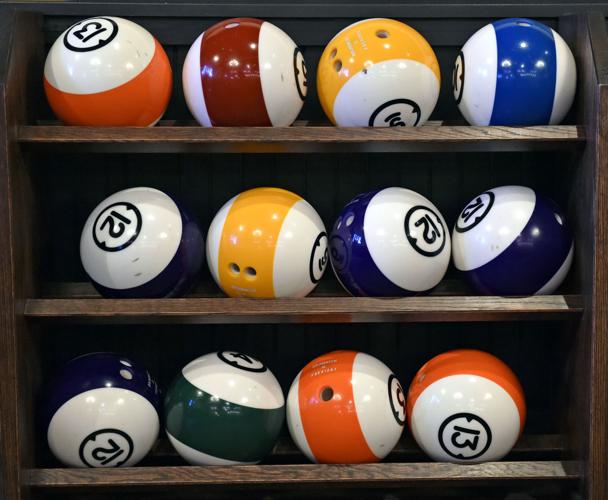 Decades: Arcade, bar, restaurant and bowling alley [photos ...