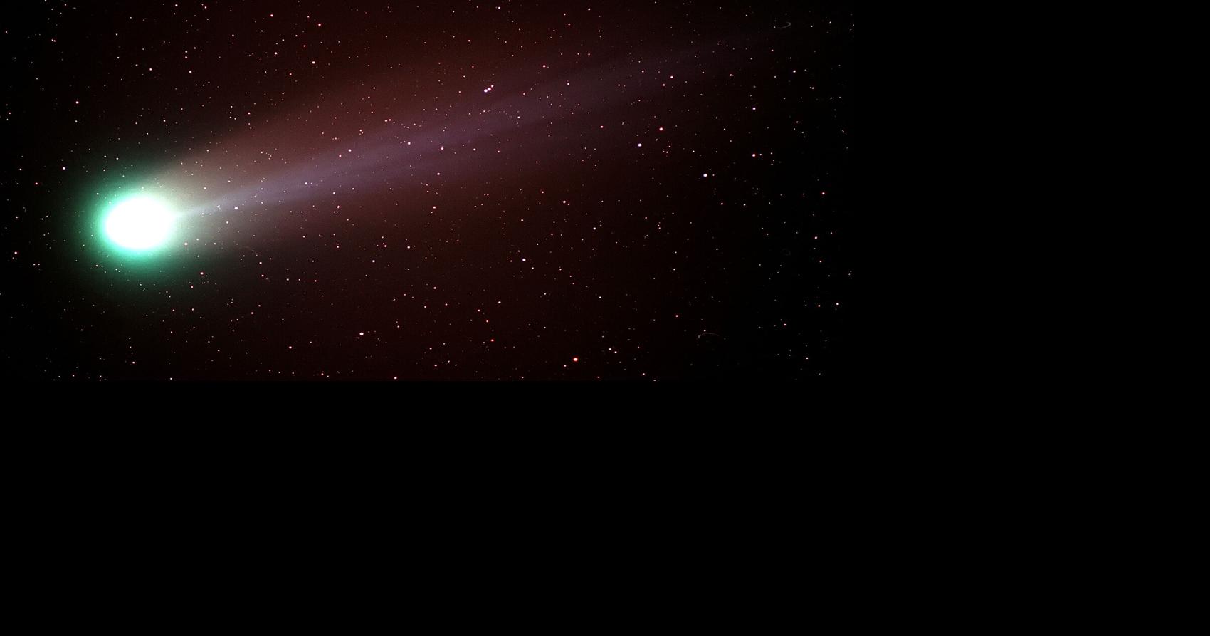 Through the Viewfinder: Comet streaks by | Through The Viewfinder ...