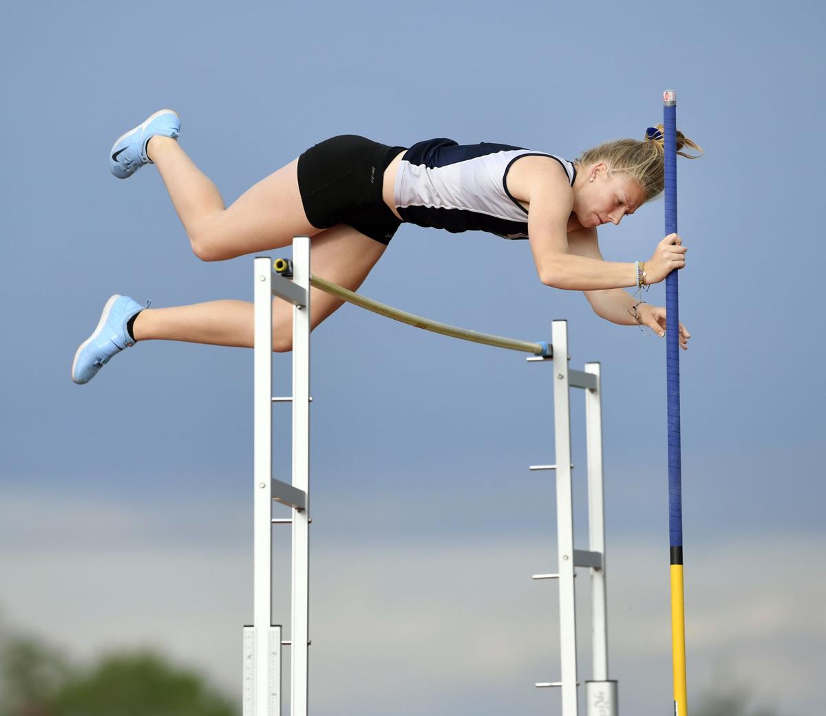 A personal-record pole vault, top throws and other L-L League notes ...