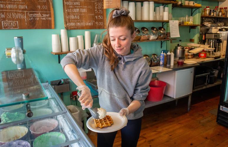 Splits and Giggles serves up sundaes during National Ice Cream for ...