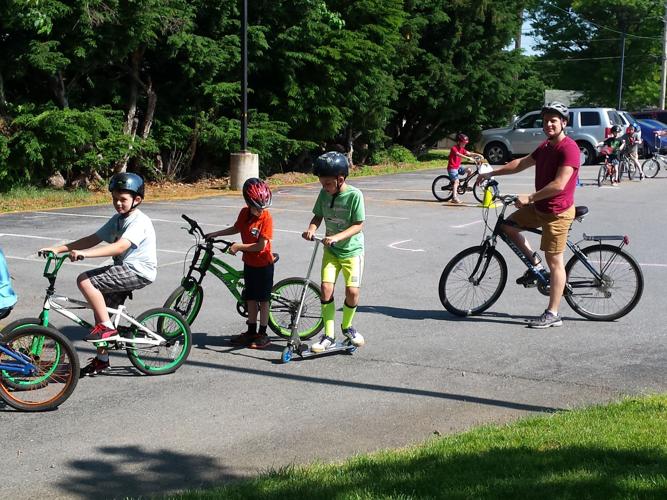 Actor Jonathan Groff stresses bike safety at local elementary school ...