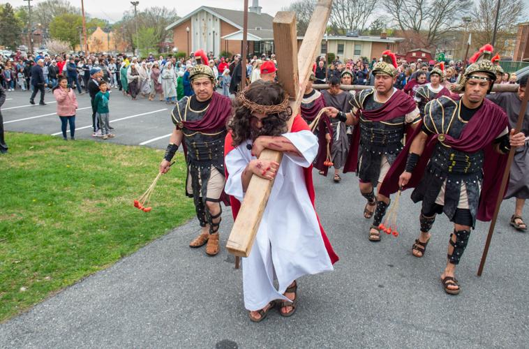 San Juan Bautista holds annual Way of the Cross on Good Friday [photos ...