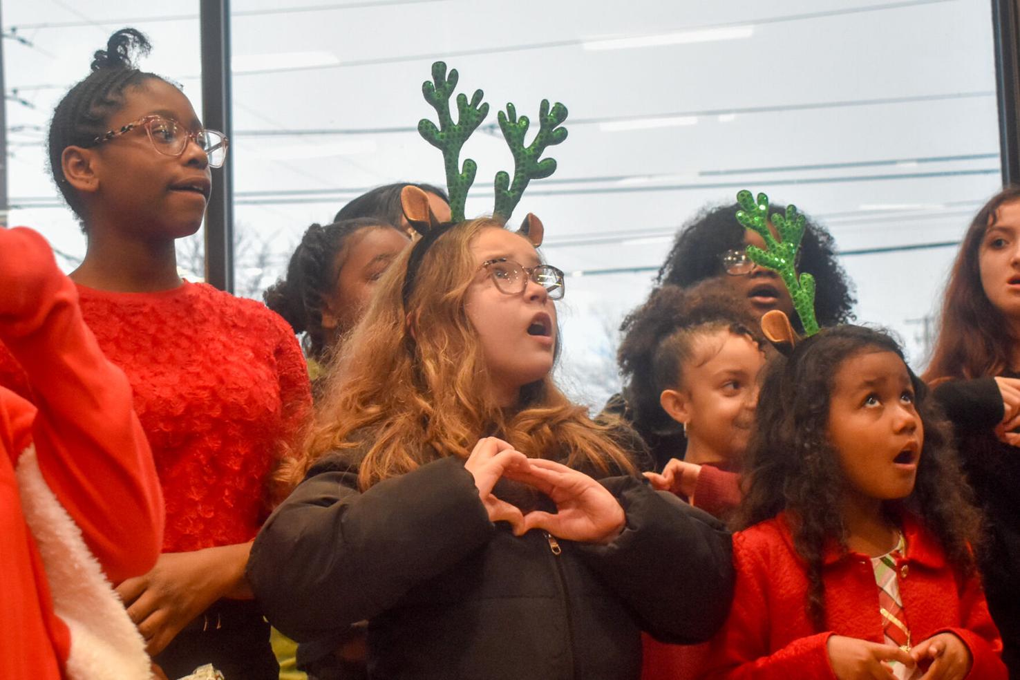 'It's breaking those patterns': Nonprofit teaches music to Lancaster ...