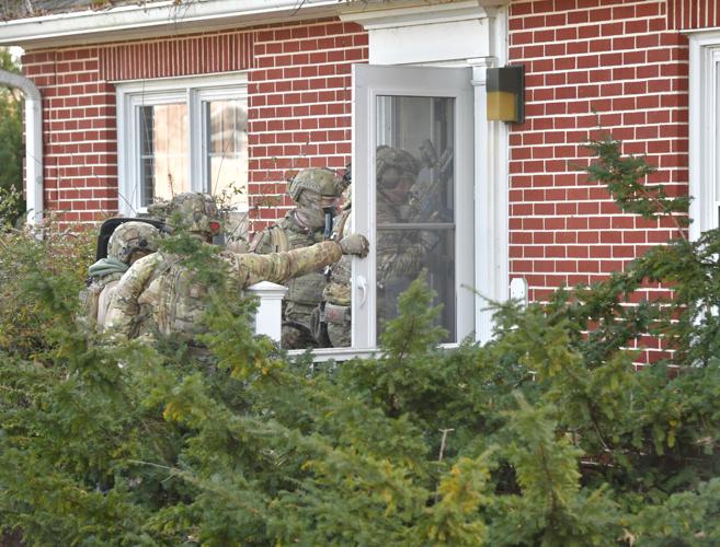 Pennsylvania State Police SERT Team trains on the MU Campus [photos ...