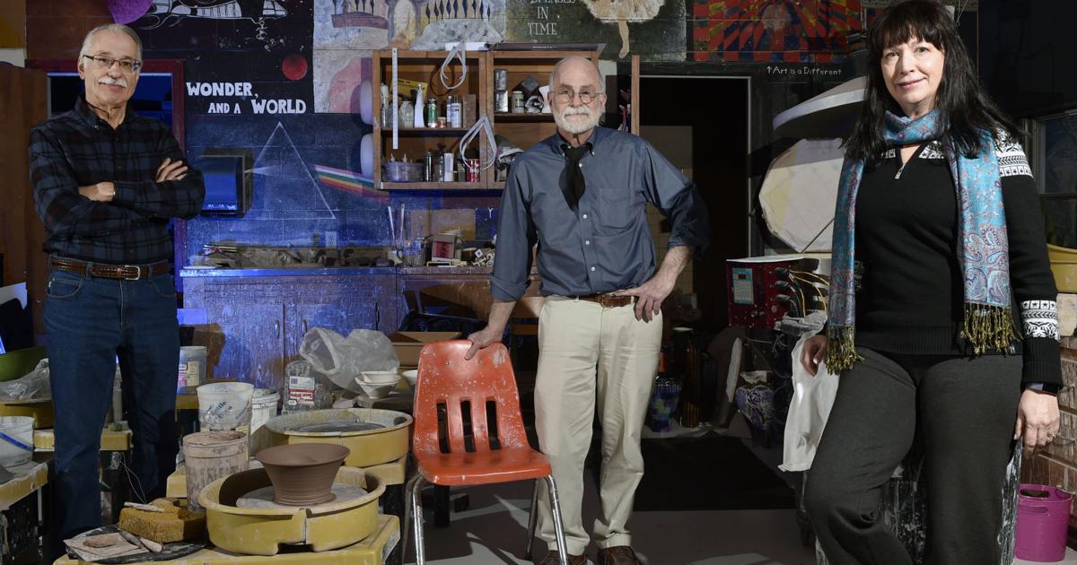Students from the 70s remember, reconnect with a great art teacher at ... Students from the 70s remember, reconnect with a great art teacher at ...