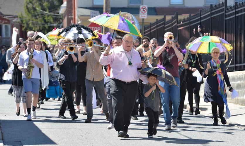 Watch: New Orleans-style 'second-line' parade brings NOLA celebration ...