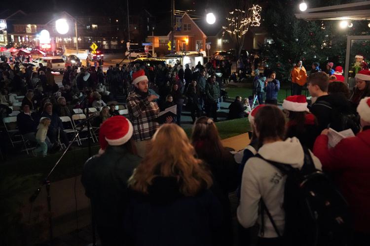 Tree lighting marks the start of the holiday season in Elizabethtown ...
