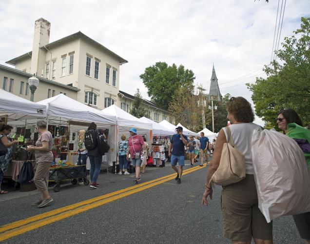 Lititz Rotary Club Craft Show [photos] | Local News | lancasteronline.com