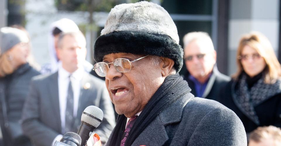 Statue of Barney Ewell dedicated in Lancaster City plaza [photos ...