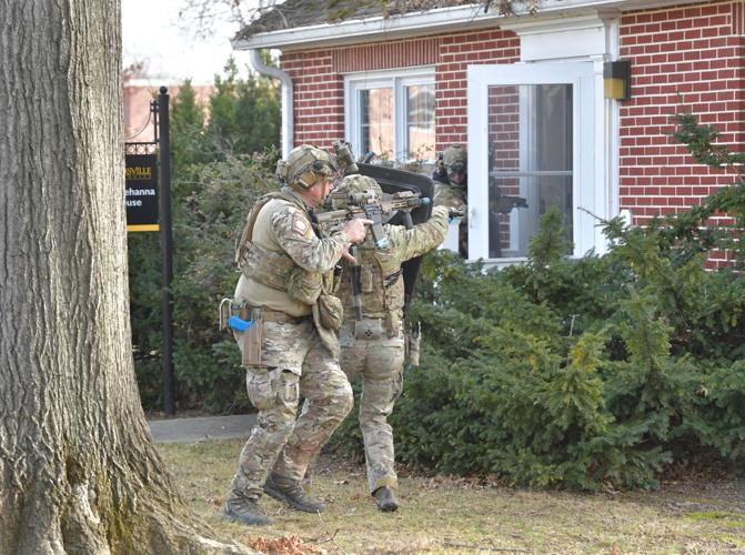 Pennsylvania State Police SERT Team trains on the MU Campus [photos ...